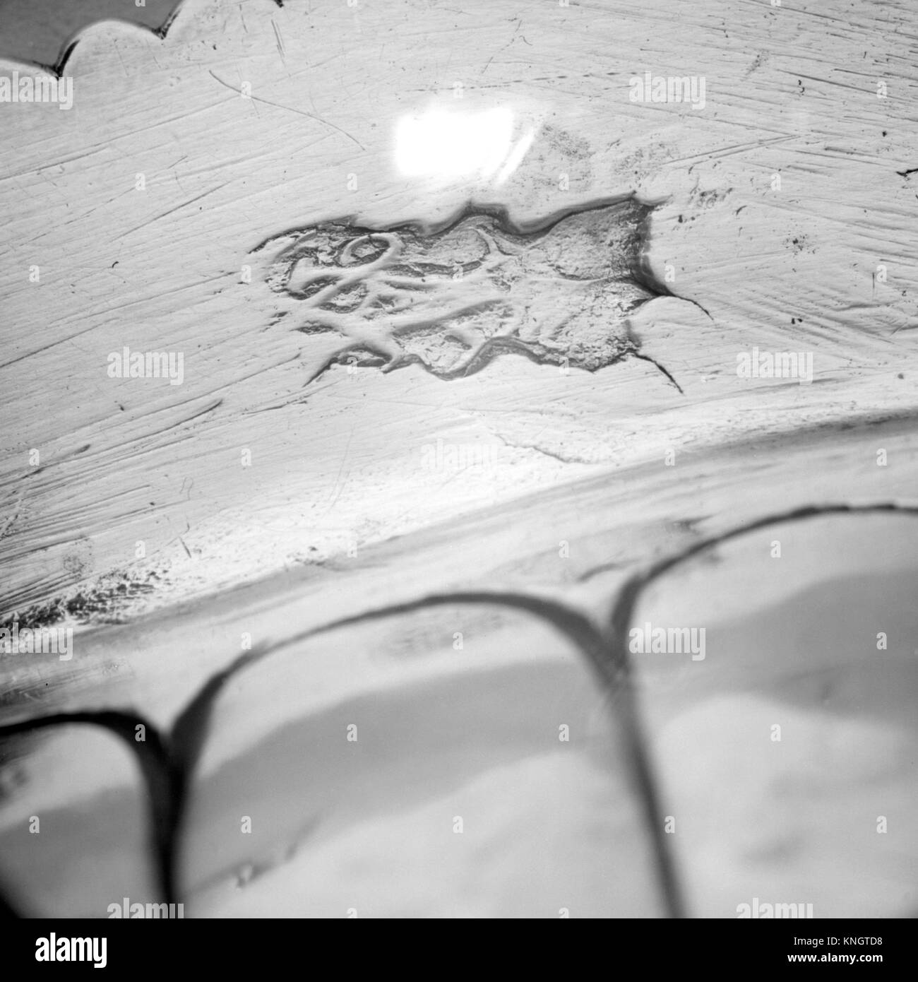 This dish is a fine example of decorative ceramic ware, featuring ...