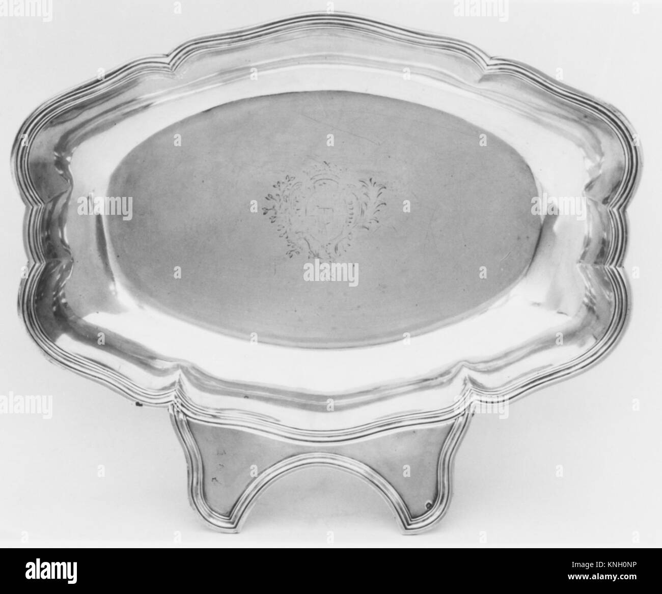Basin with shaving attachment MET 146047 200195 Stock Photo - Alamy