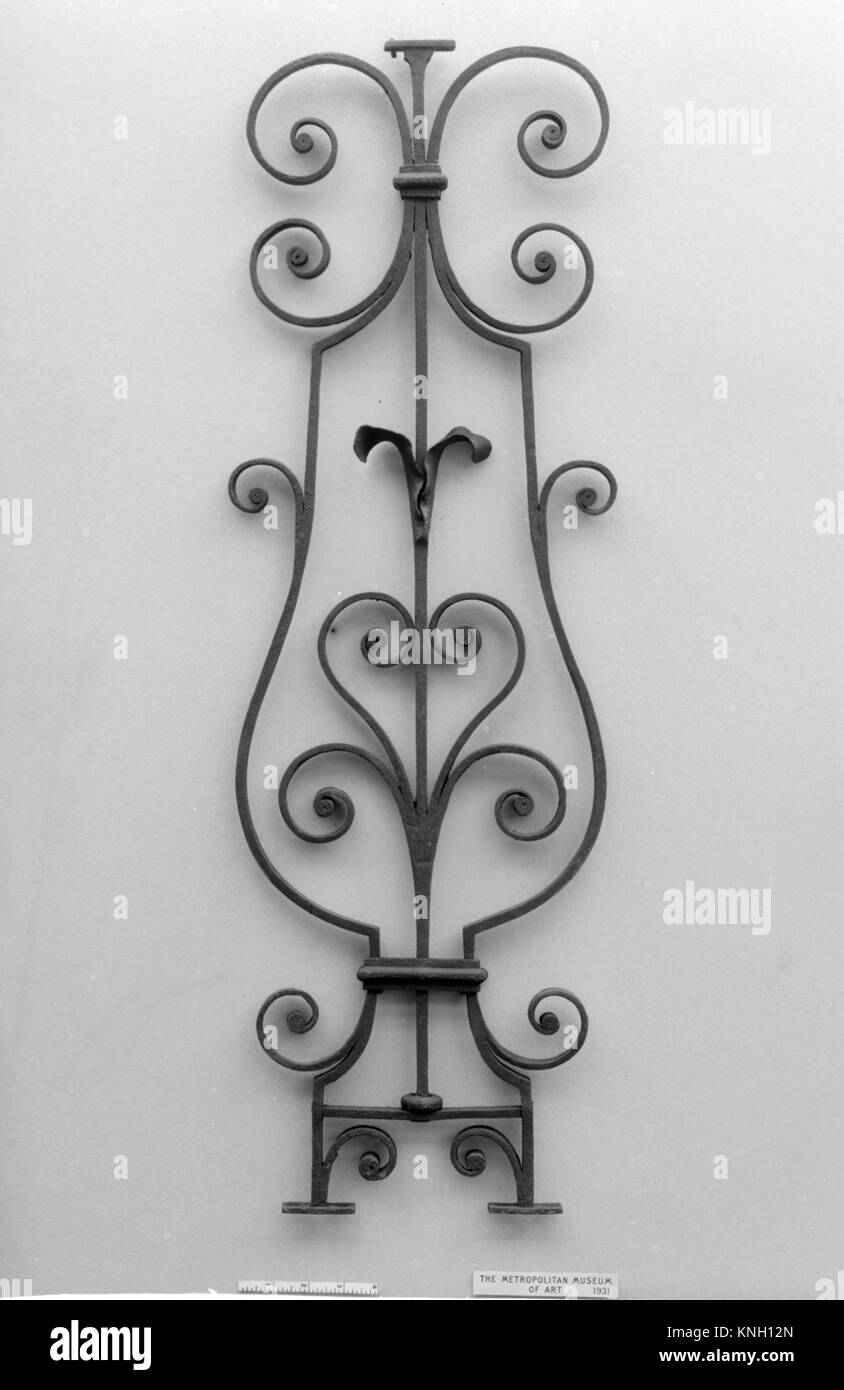 Traditional renaissance shape hi-res stock photography and images - Alamy