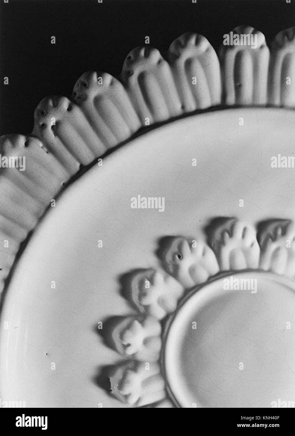 Dish crafted intricate design hi-res stock photography and images - Alamy