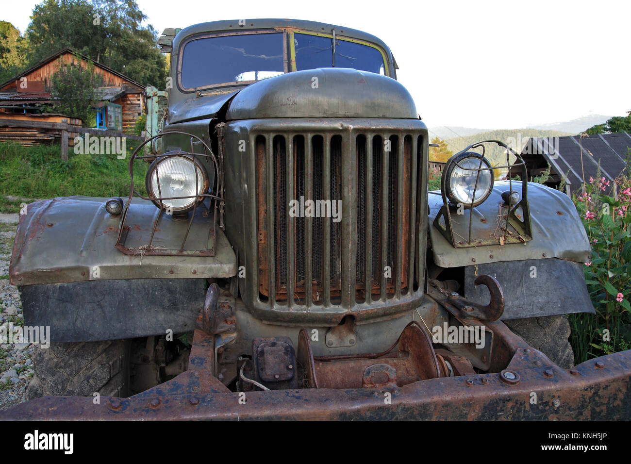 Lorry wheels hi-res stock photography and images - Alamy