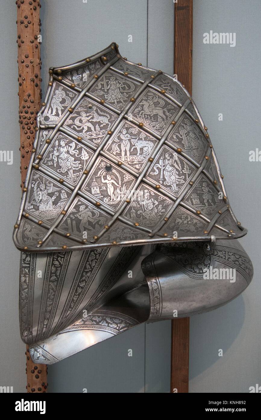 Abdominal armour hi-res stock photography and images - Alamy