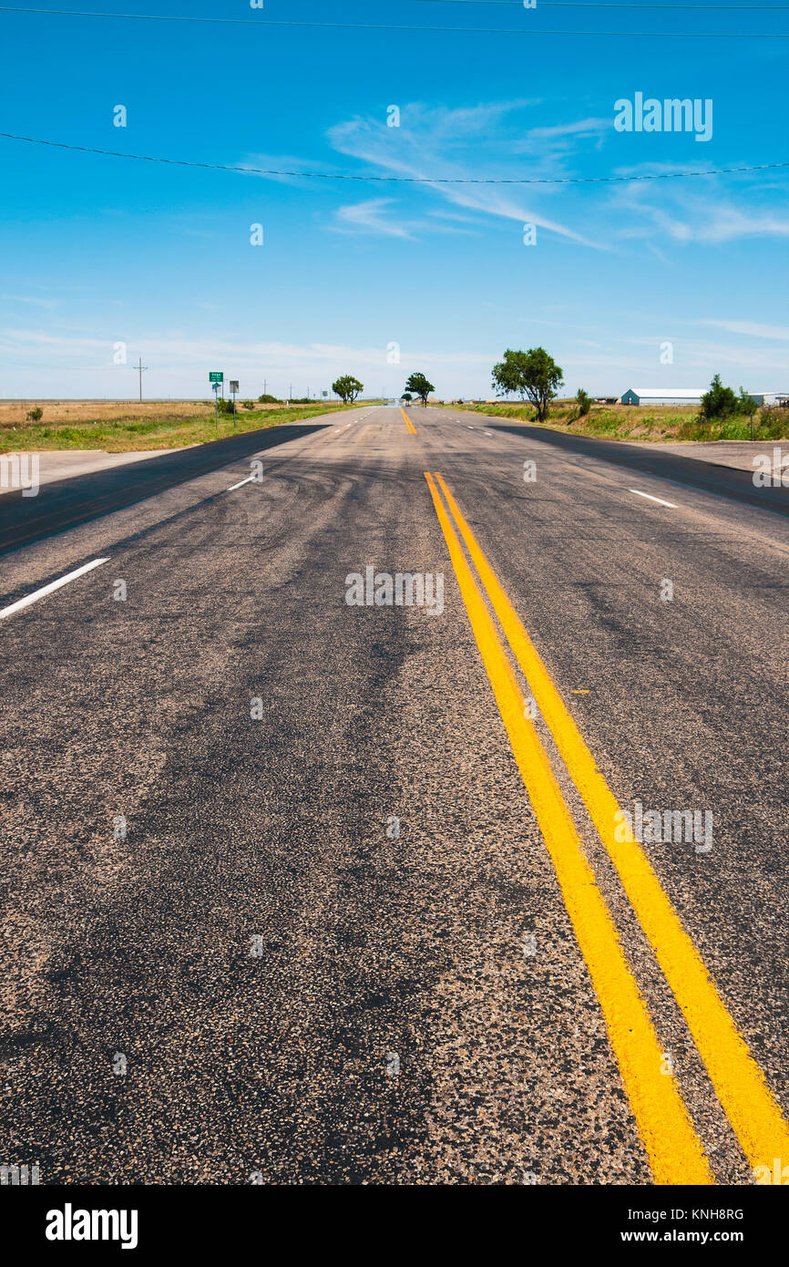 Old historic route 66 near Vega, Texas, on a sunny day of summer, USA ...