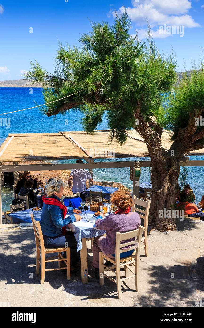 Greece taverna crete hi-res stock photography and images - Alamy