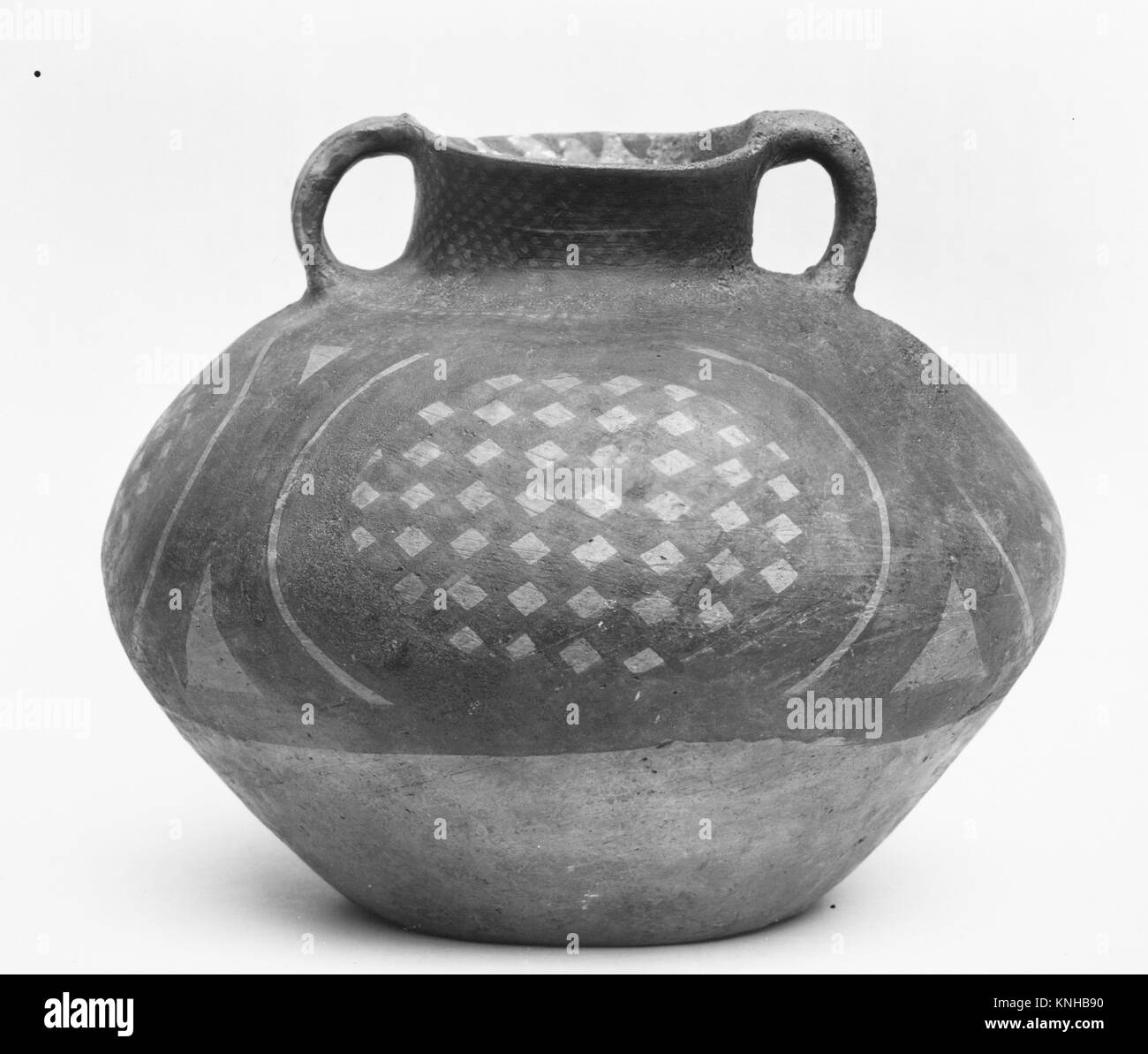 Neolithic pottery china hi-res stock photography and images - Alamy