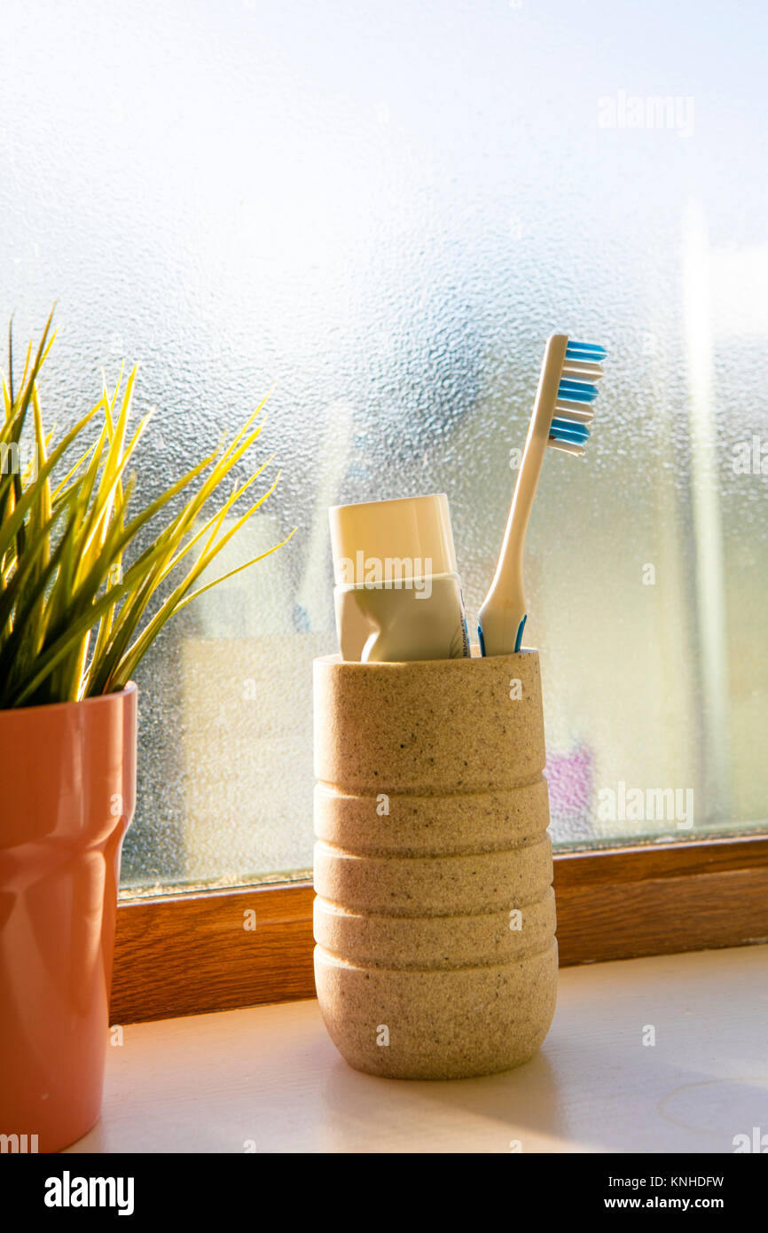 Toothbrush toothpaste mouthwash hi-res stock photography and images - Alamy