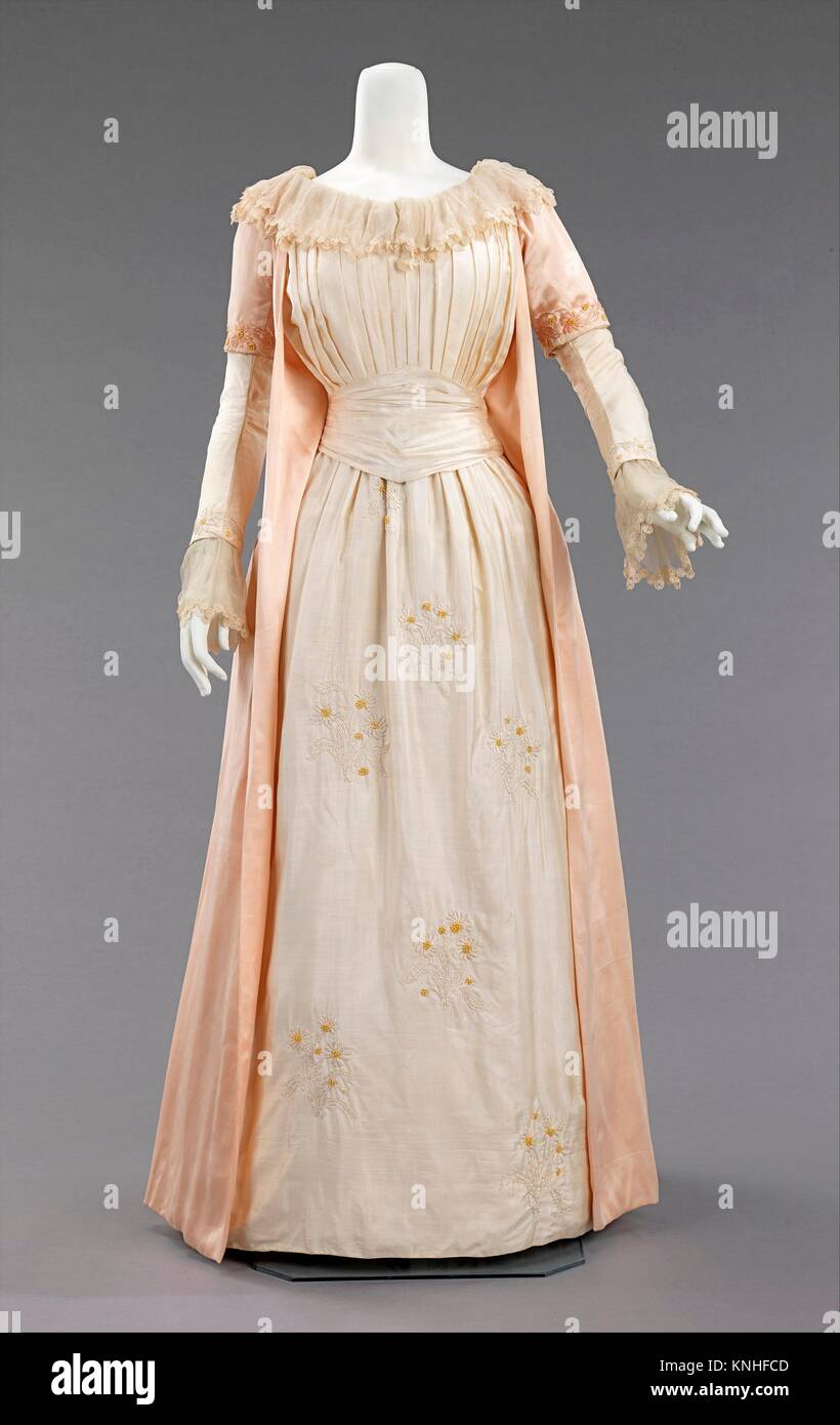 Distinctive design aesthetic hi-res stock photography and images - Alamy