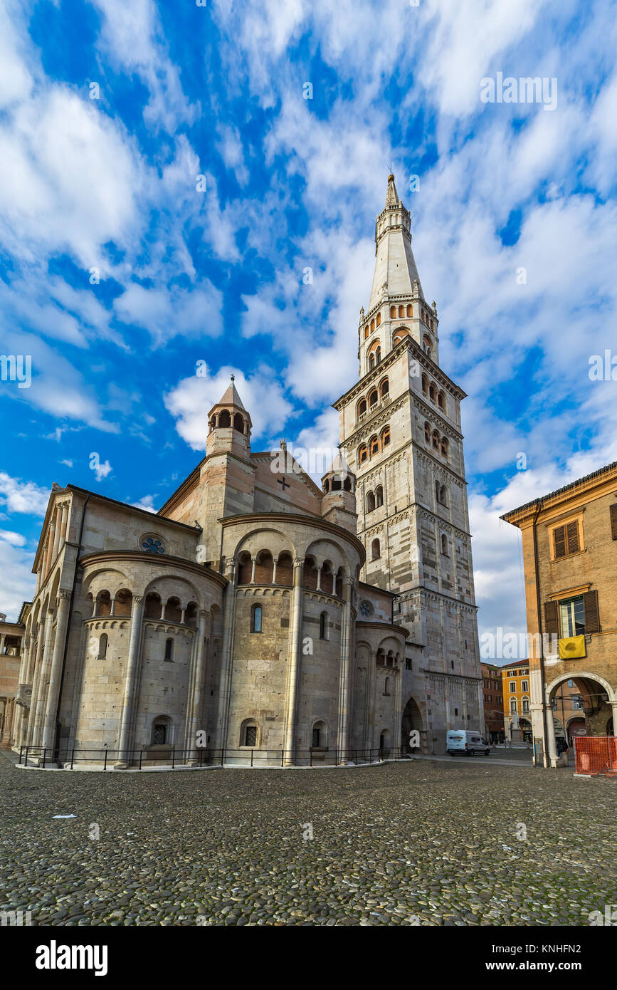 Modena, Piazza Grande with the Duomo and Ghirlandina Tower, Italy Stock ...
