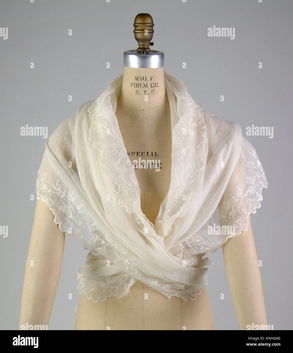 French costume museum hi-res stock photography and images - Alamy