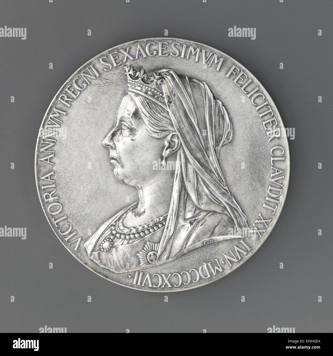 Queen victoria diamond jubilee medal hi-res stock photography and ...