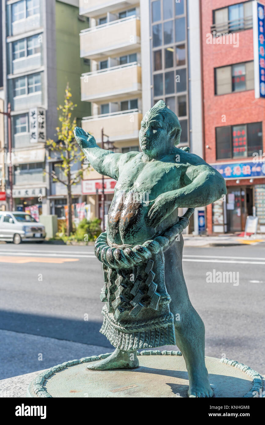 Statue sumo wrestler in ryogoku hi-res stock photography and images - Alamy