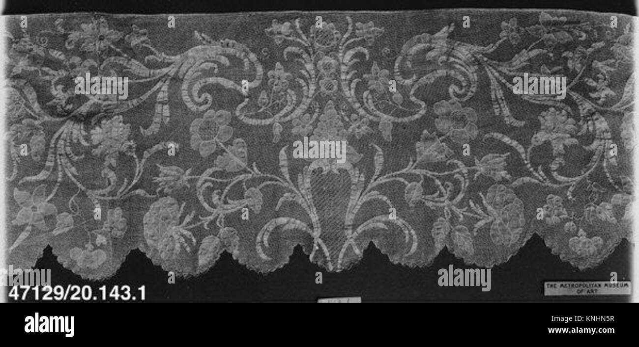 Piece of fabric showcases hi-res stock photography and images - Alamy