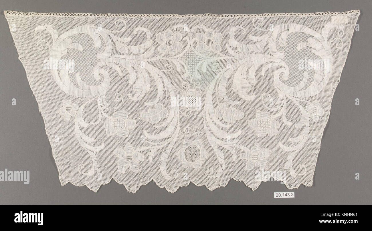 This cuff, part of a pair, represents fine craftsmanship in jewelry ...