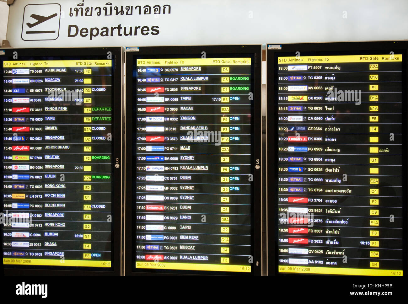 Bangkok departure airport gate hi-res stock photography and images - Alamy