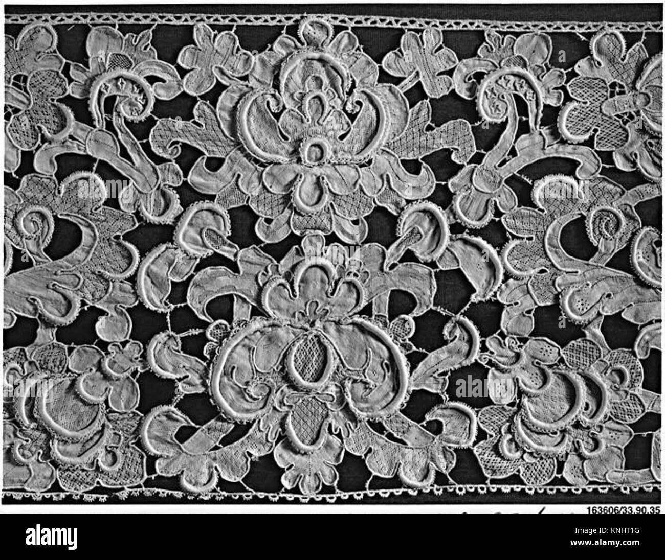 Needle lace border hi-res stock photography and images - Alamy