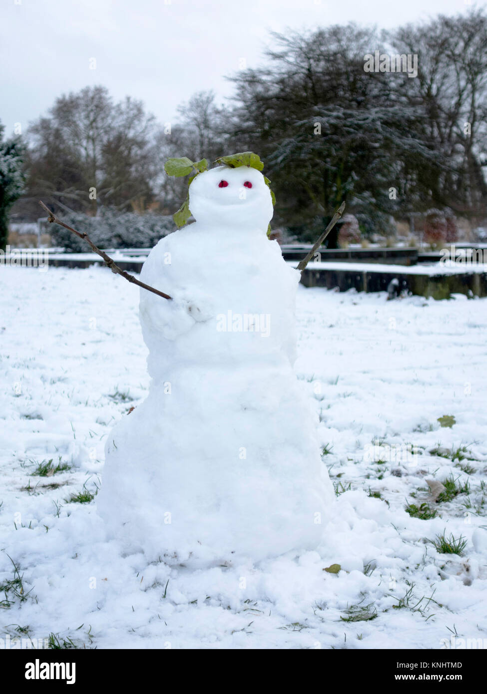 Inuit child snow hi-res stock photography and images - Alamy