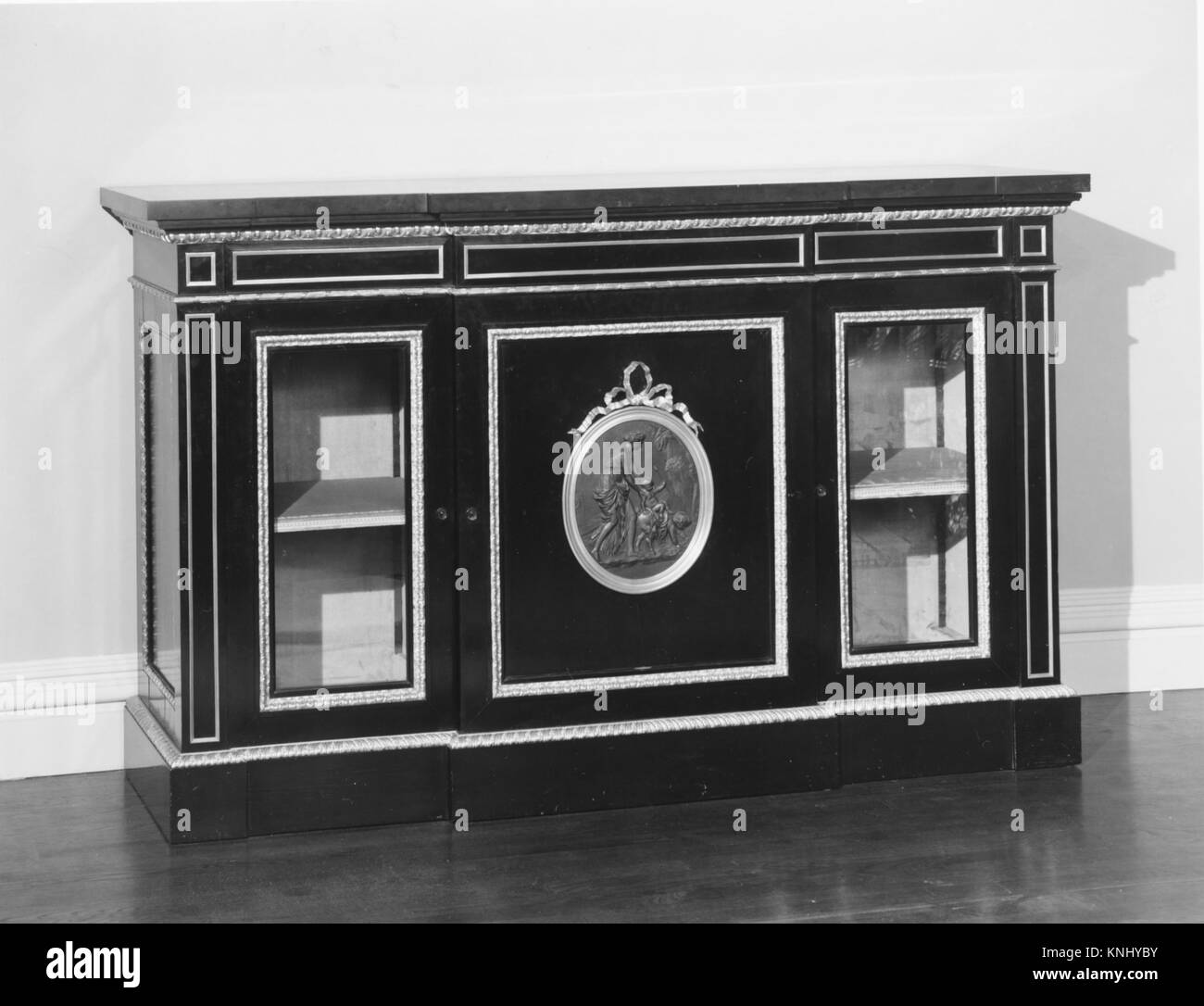 Oak veneer Black and White Stock Photos & Images - Alamy