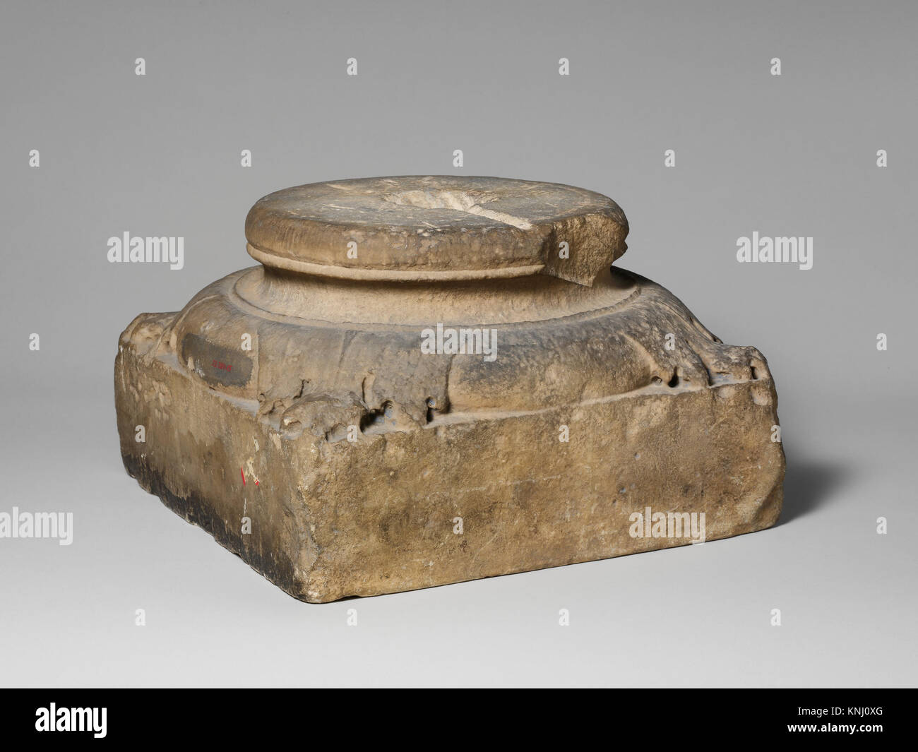 Column base part architectural hi-res stock photography and images - Alamy