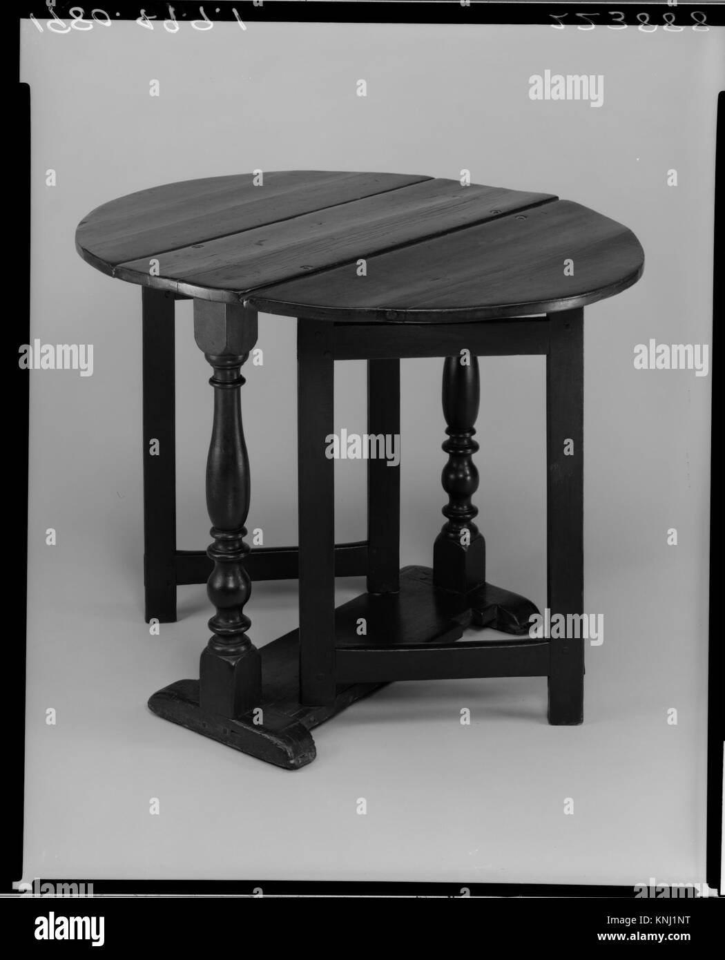 Gate leg table hi-res stock photography and images - Alamy