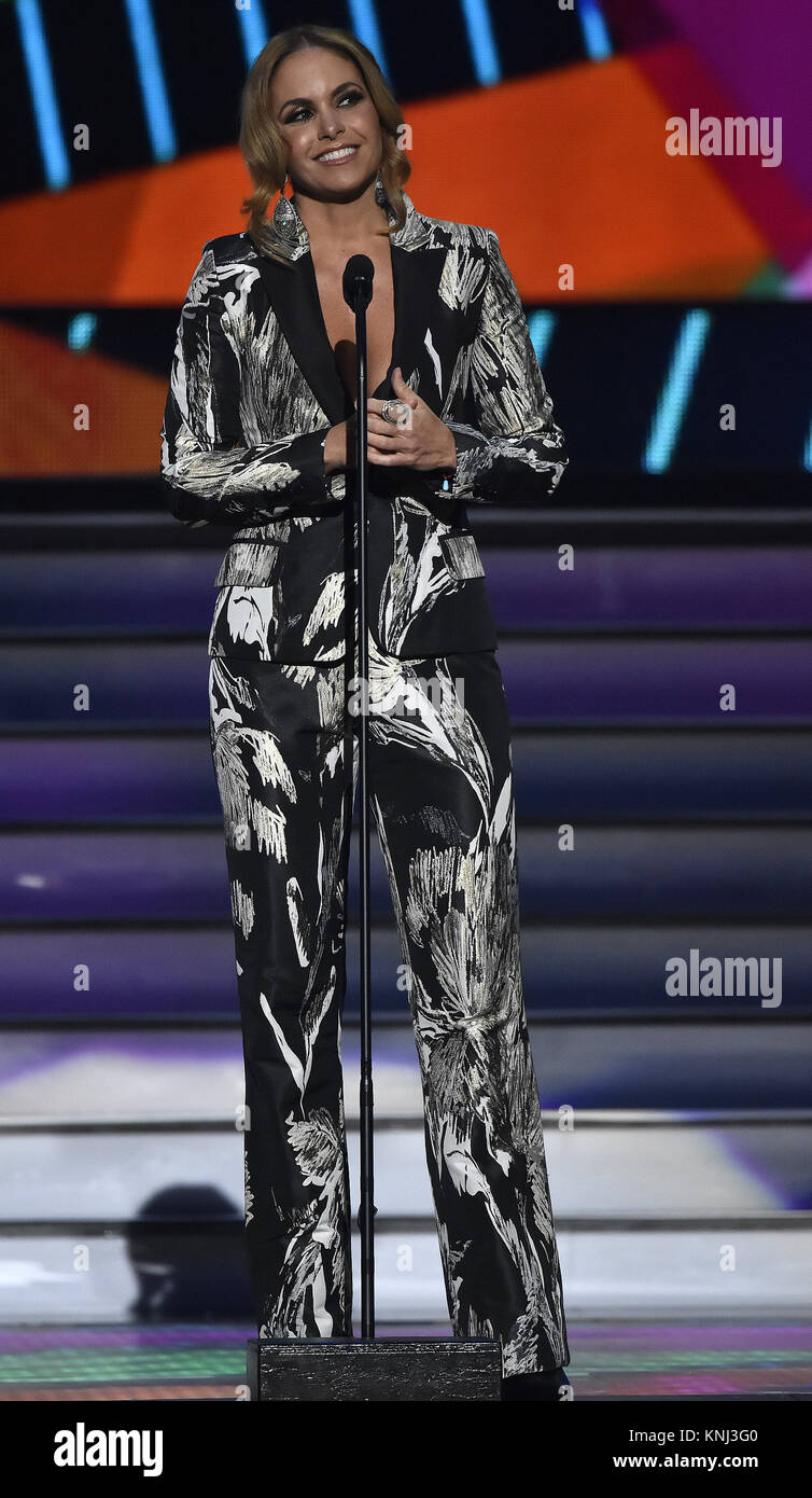 Premios tu mundo hi-res stock photography and images - Alamy