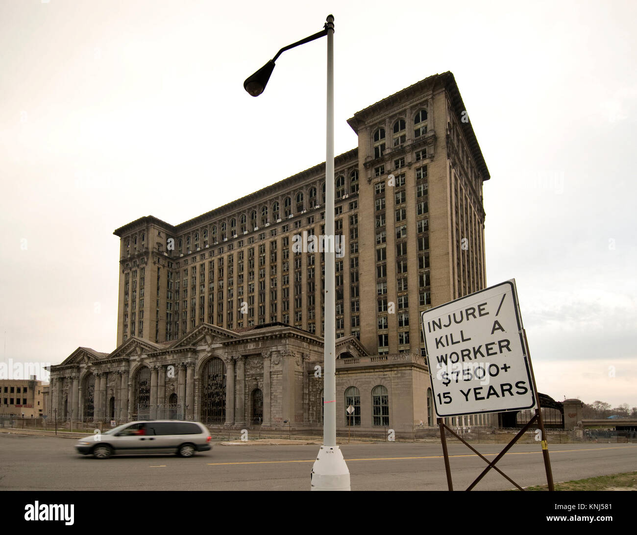 Michigan central station hi-res stock photography and images - Alamy