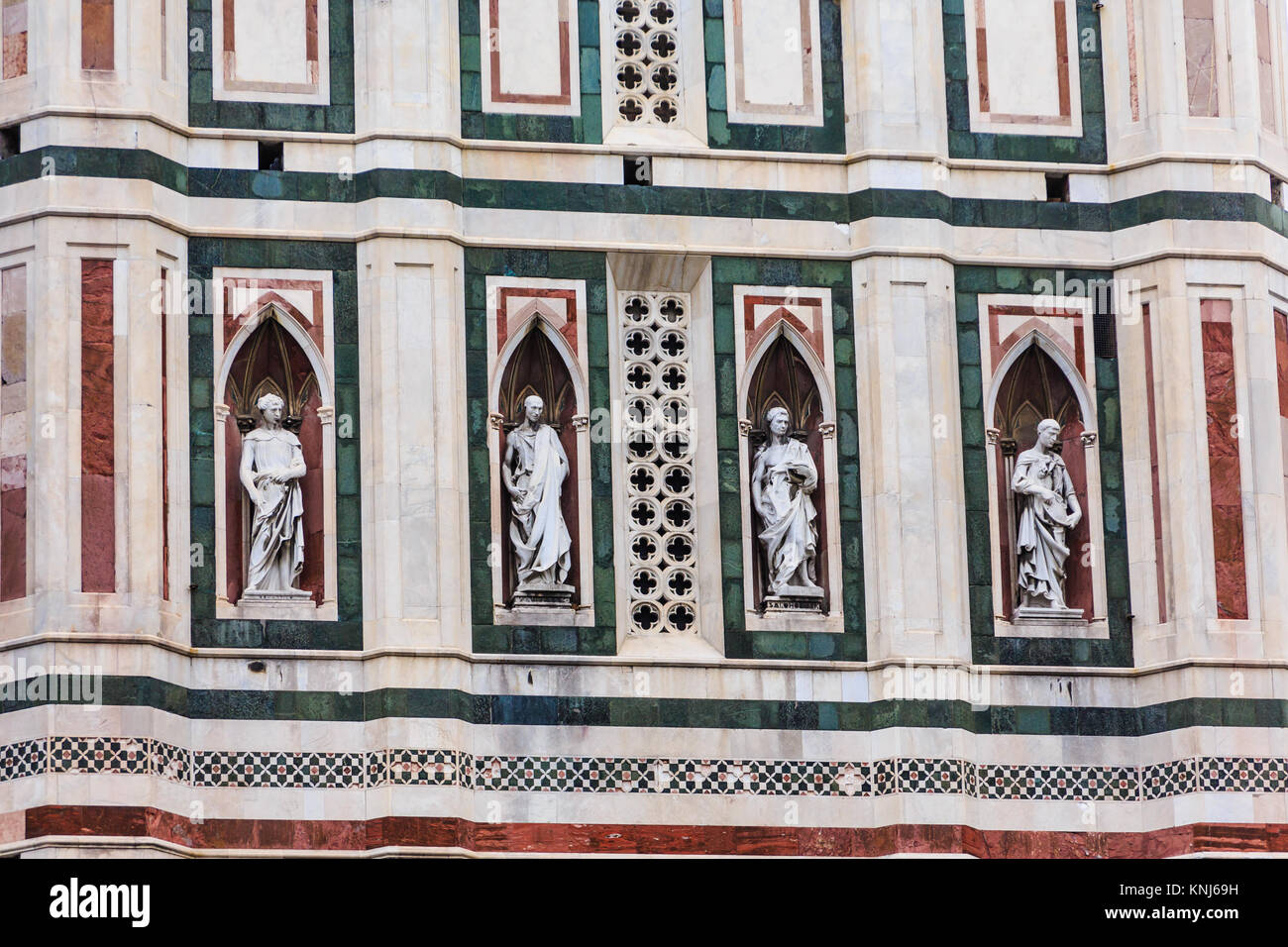 Four statues hi-res stock photography and images - Alamy