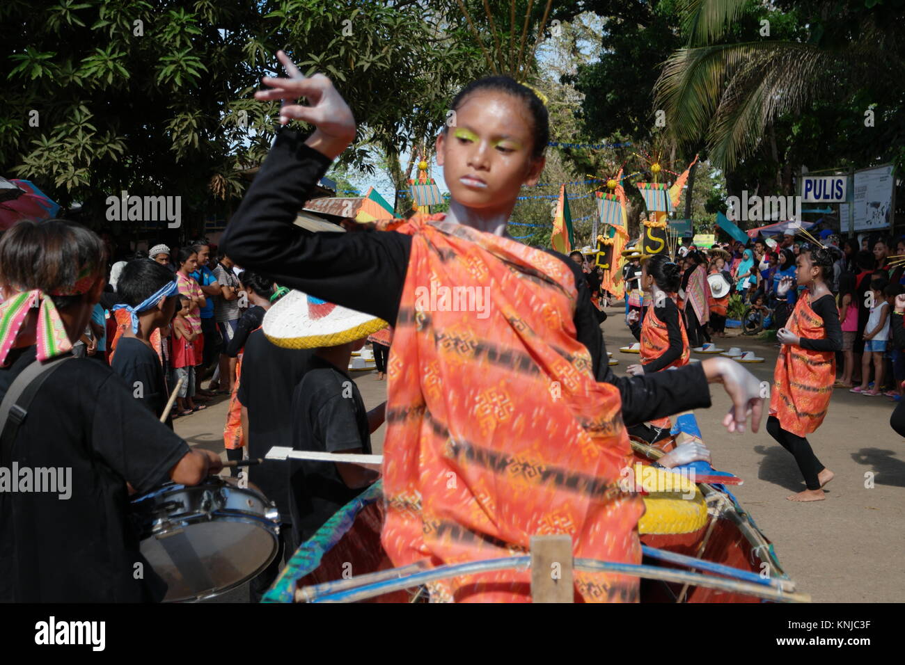 Philippines. 11th Dec, 2017. Different Muslim ethnic group showcases ...