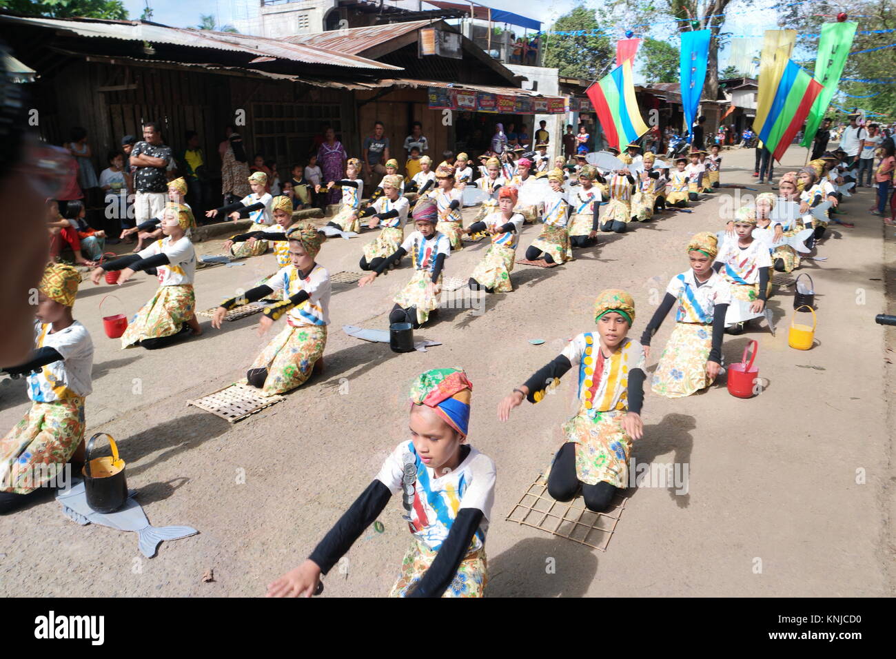 Philippines. 11th Dec, 2017. Different Muslim ethnic group showcases ...