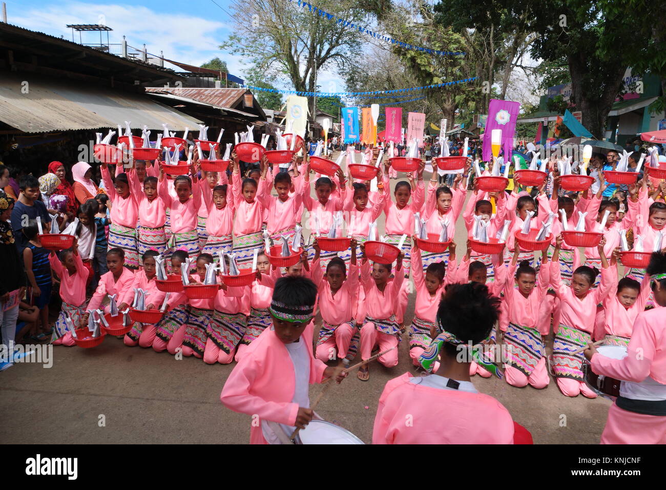 Philippines. 11th Dec, 2017. Different Muslim ethnic group showcases ...