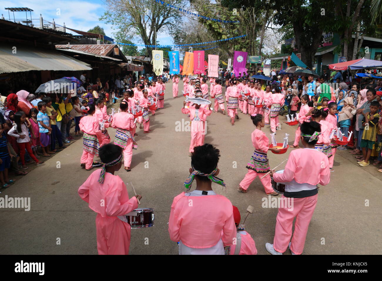 Philippines. 11th Dec, 2017. Different Muslim ethnic group showcases ...