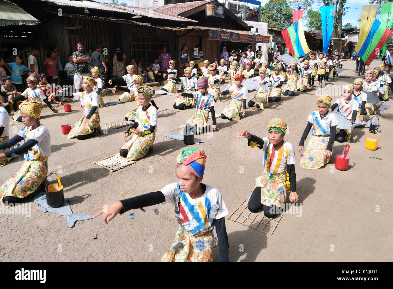 Philippines. 11th Dec, 2017. Different Muslim ethnic group showcases ...