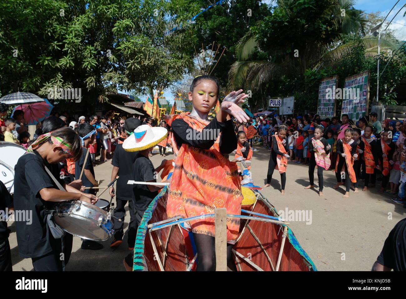 Philippines. 11th Dec, 2017. Different Muslim ethnic group showcases ...