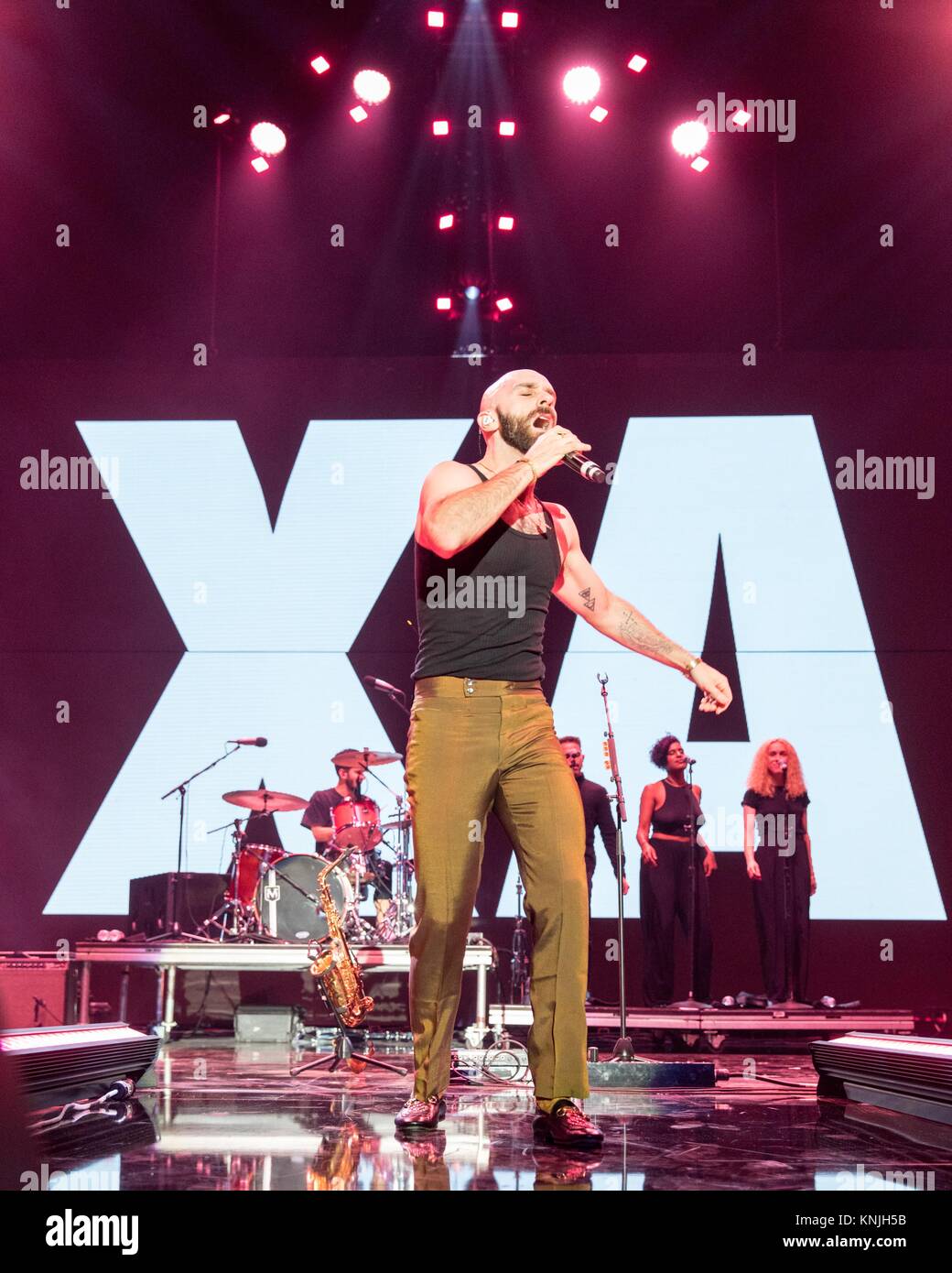 Inglewood, California, USA. 10th Dec, 2017. ADAM LEVIN and SAM HARRIS ...