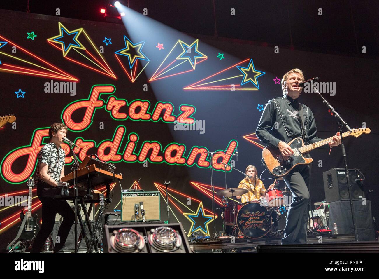 Inglewood, California, USA. 10th Dec, 2017. DINO BARDOT, PAUL THOMSON ...