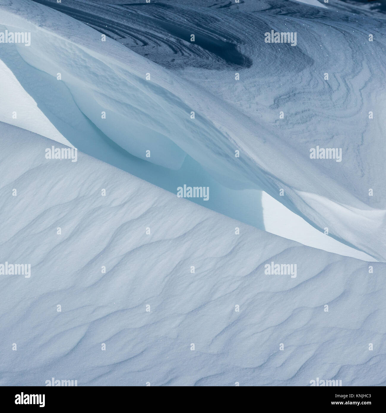 Paxton's Tower. UK. 11th December, 2017. Abstract image of snow drift ...