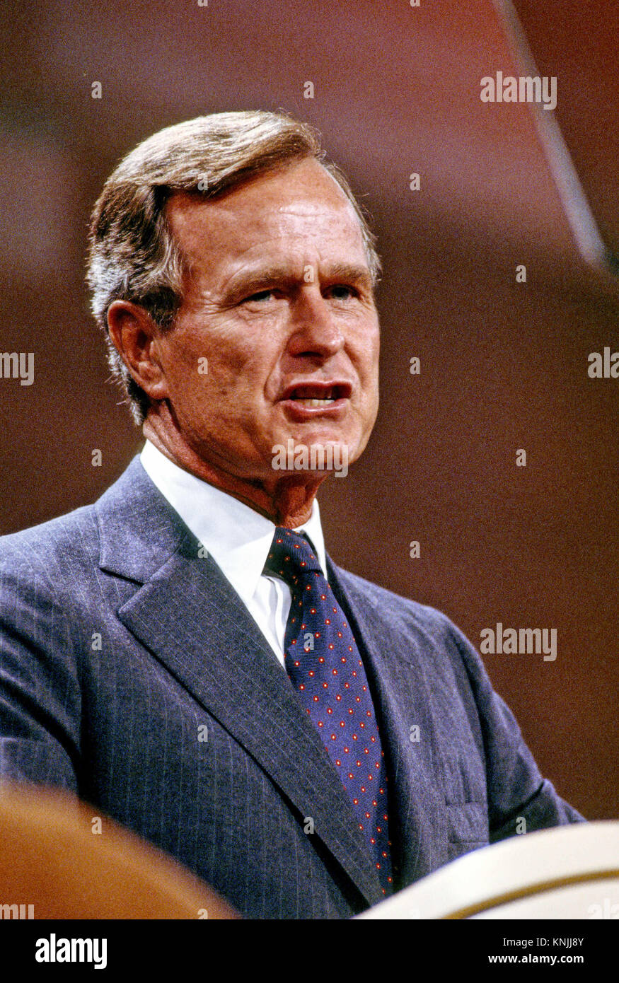 1984 bush hi-res stock photography and images - Alamy