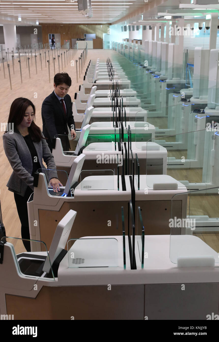 12th Dec, 2017. Incheon airport's new passenger terminal Officials ...