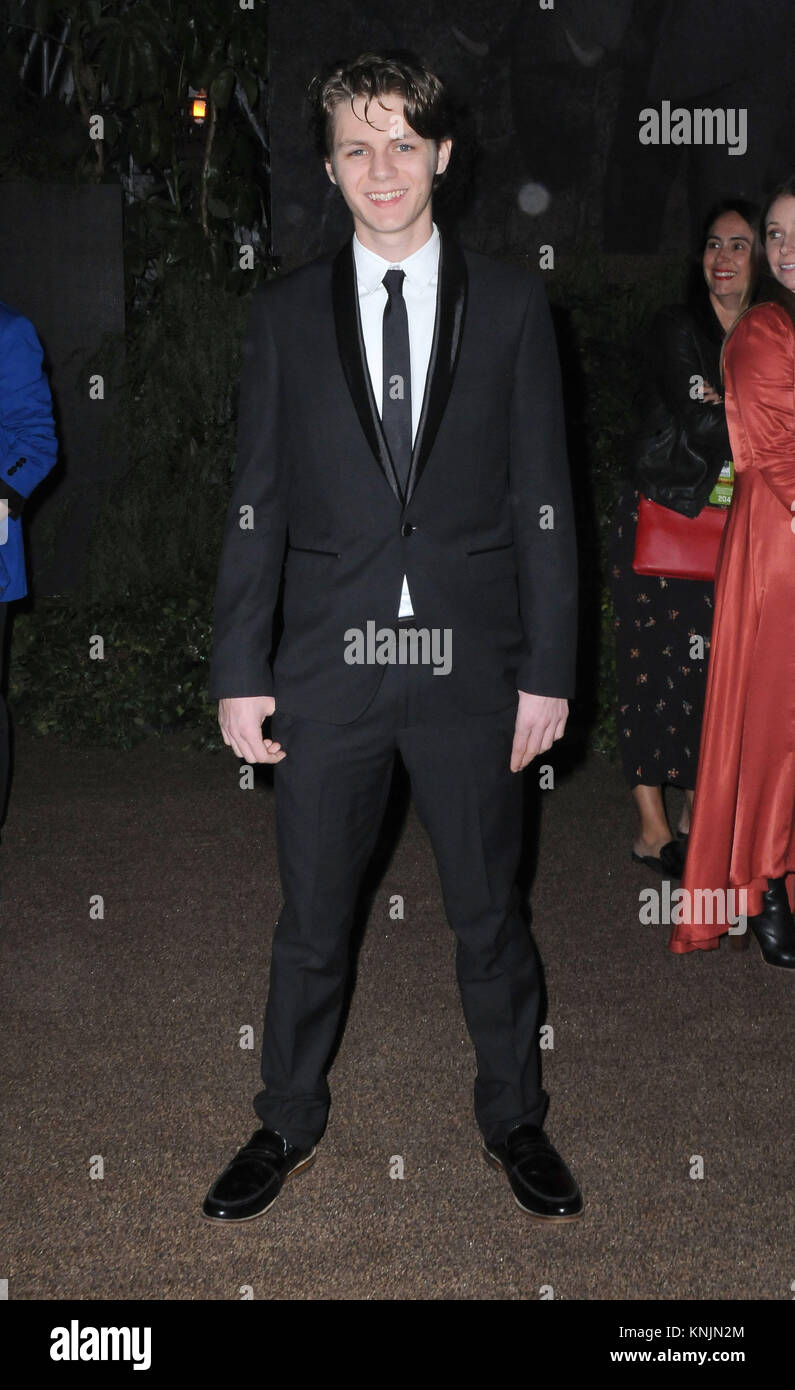 Hollywood, USA. 11th Dec, 2017. Actor Ty Simpkins attends the premiere ...