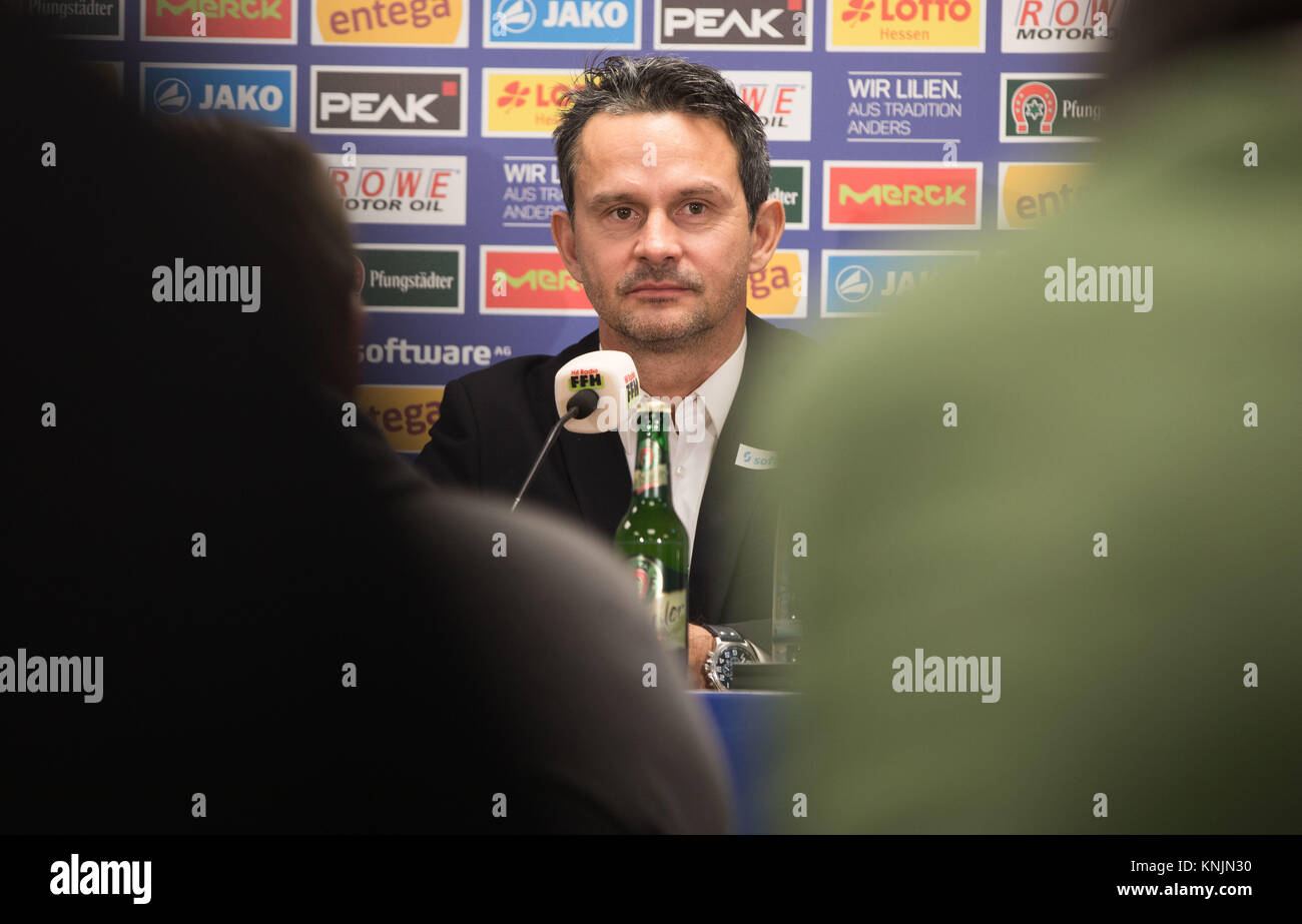 Darmstadt, Germany. 12th Dec, 2017. Dirk Schuster is introduced as the ...