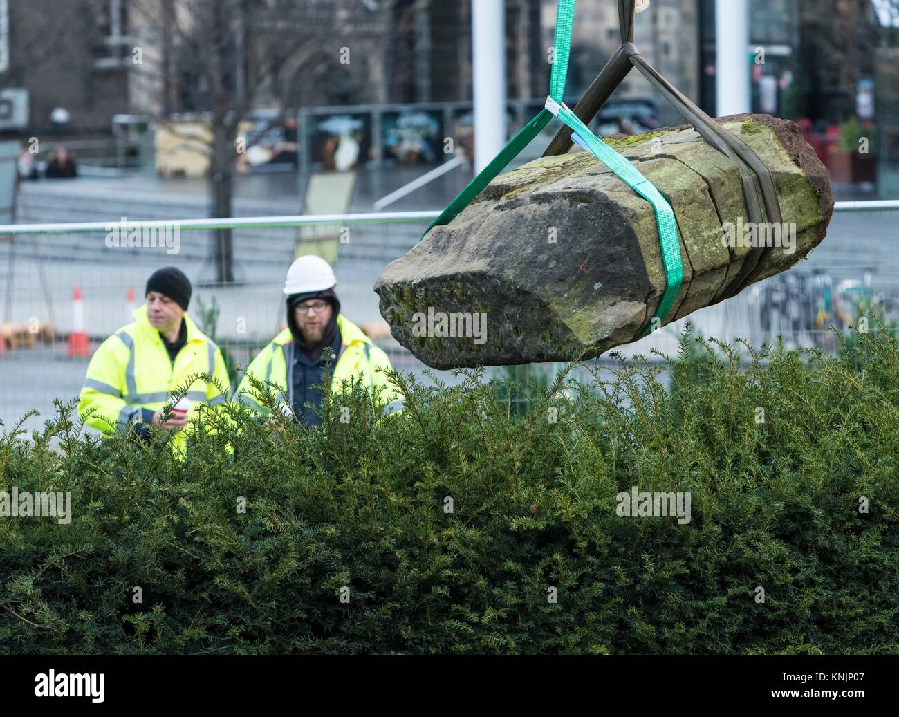 Paolozzi sculptures and edinburgh hi-res stock photography and images ...