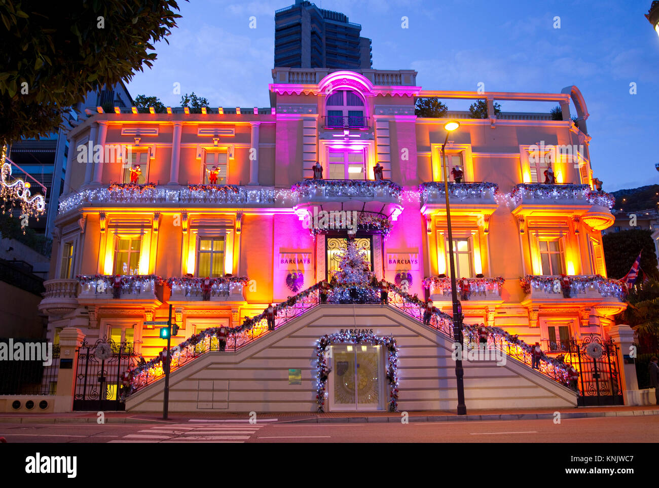 Monte Carlo, Monaco. 12th Dec, 2017. Christmas Atmosphere in Monaco ...