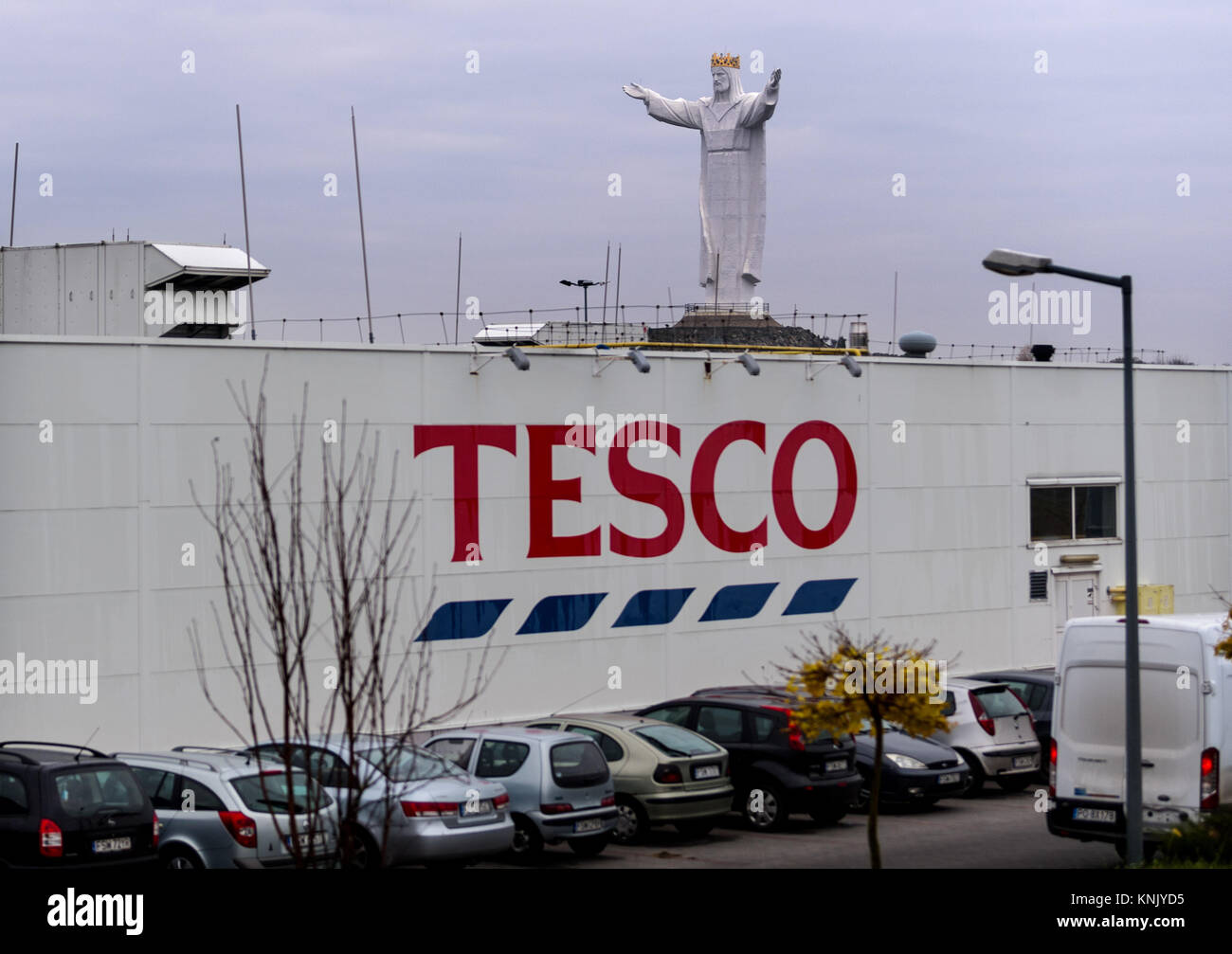 Tesco supermarket site hi-res stock photography and images - Alamy