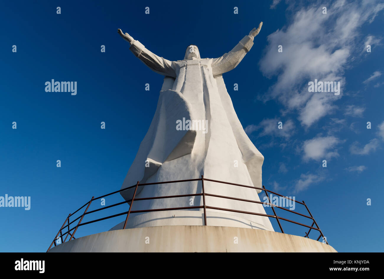 Swiebodzin, Poland. 17th Nov, 2017. The "Christ the King" statue rising ...