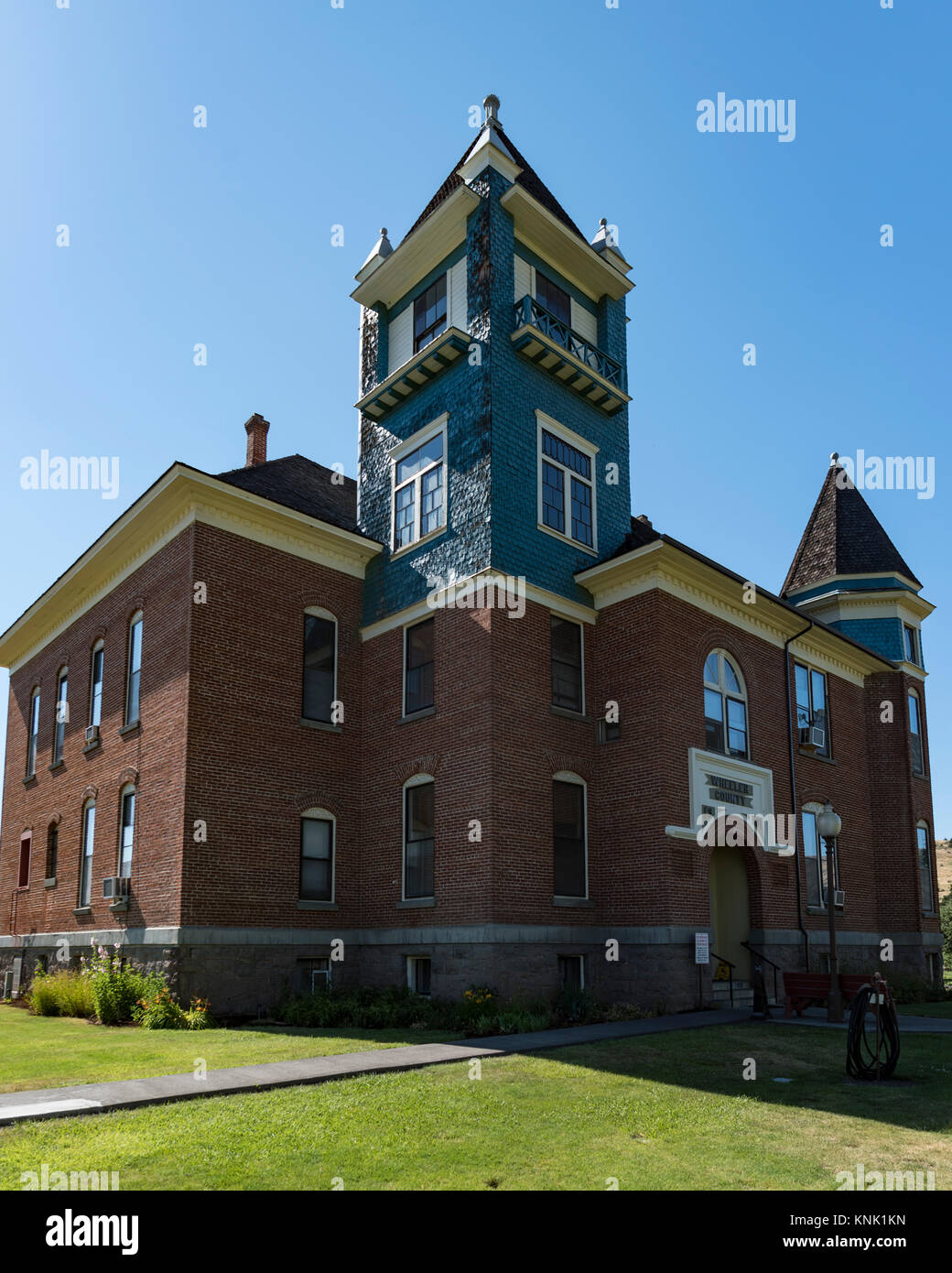 Wheeler county courthouse oregon hi-res stock photography and images ...