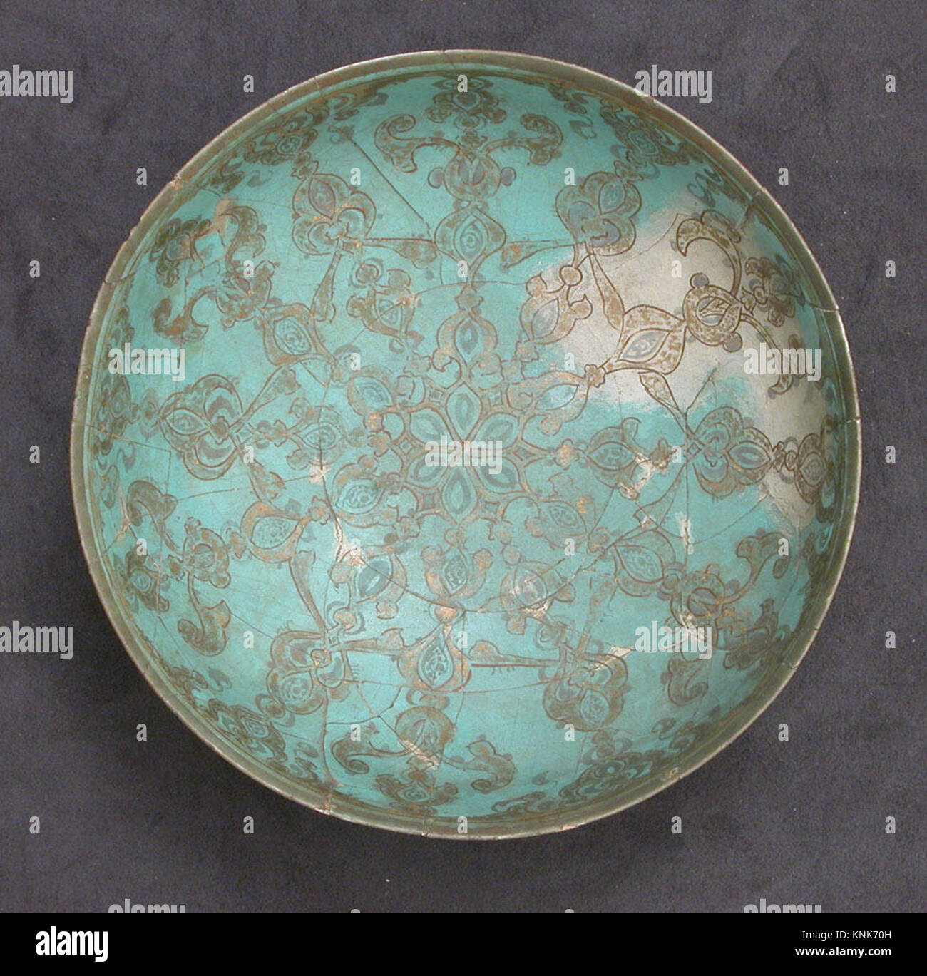 Minai ware bowl hi-res stock photography and images - Alamy