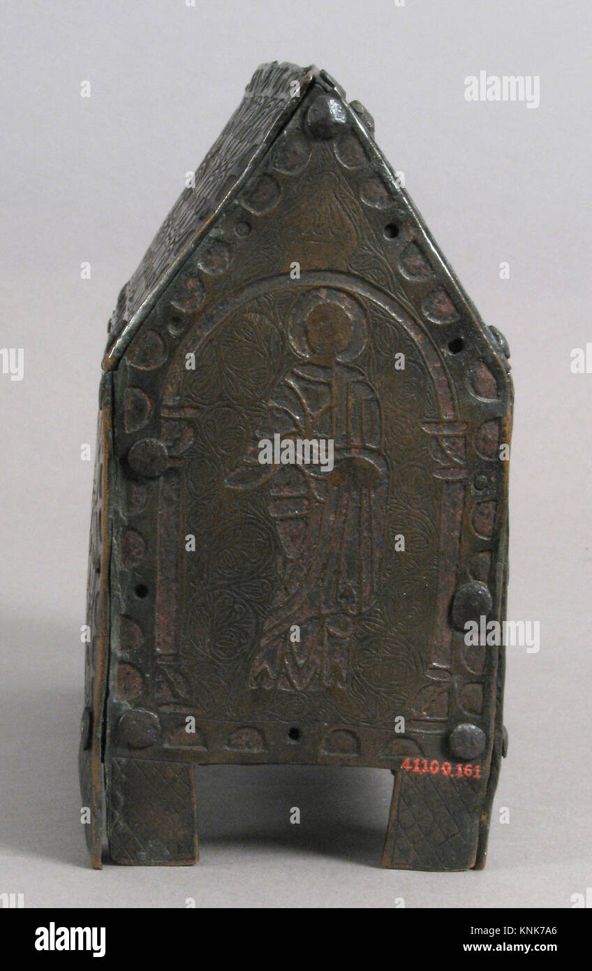 This French chasse from late 12th–early 13th century Limoges is a ...