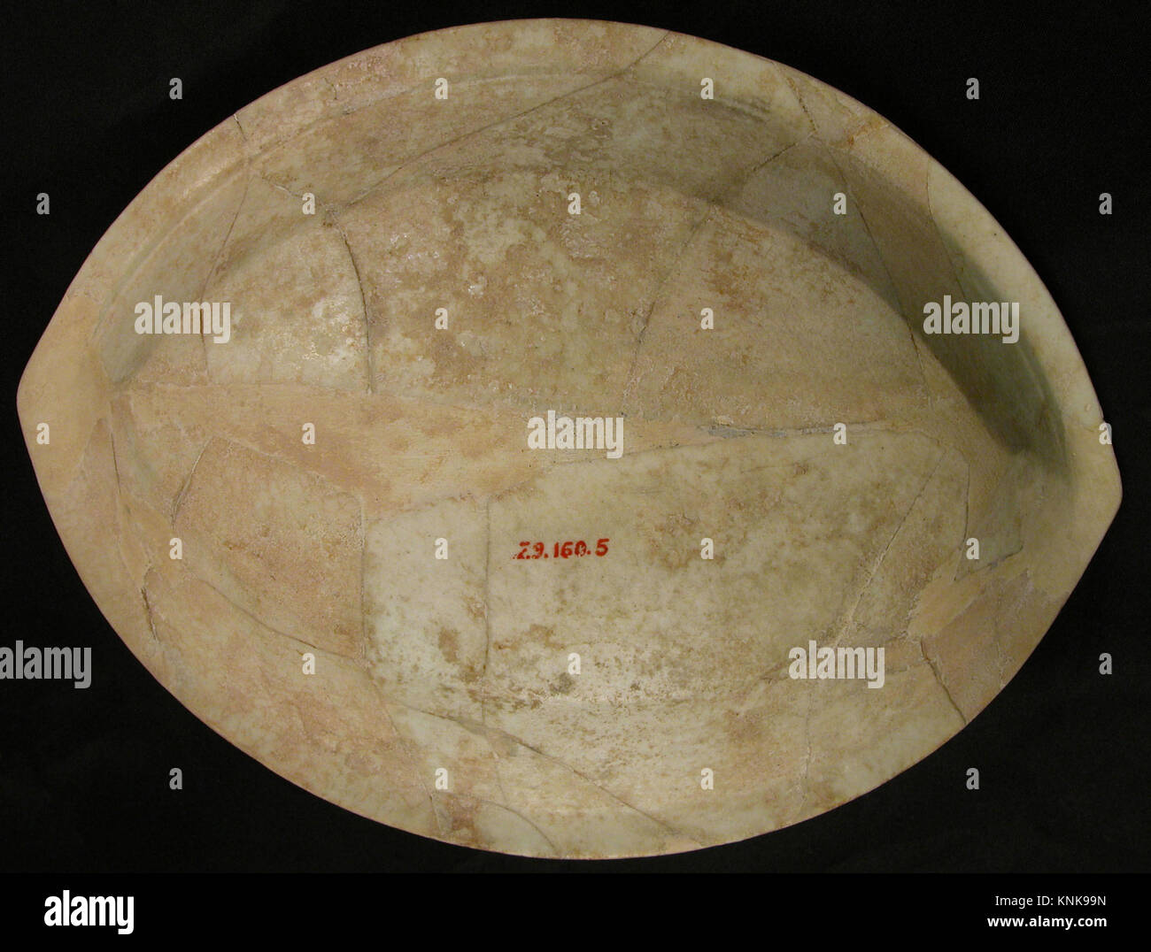 Boat-shaped pottery bowl from late 11th–12th century Iran, with early ...