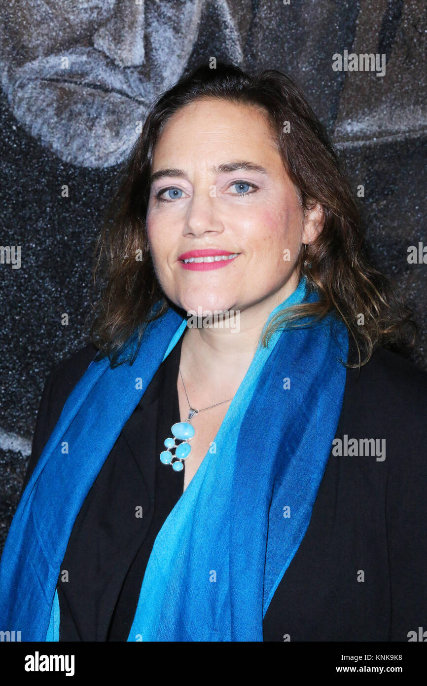 Amy linker hi-res stock photography and images - Alamy