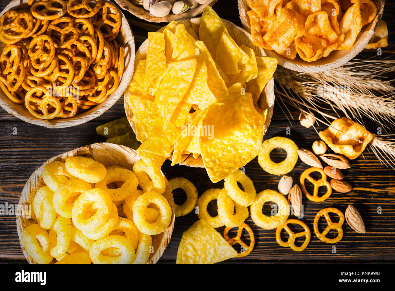 Scattered plates table hi-res stock photography and images - Alamy