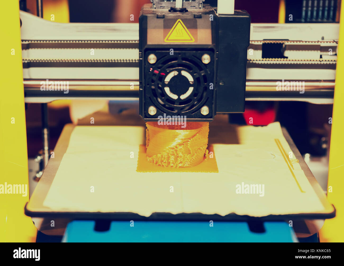 Working 3d printer printing object hi-res stock photography and images ...